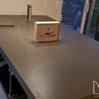 Storkow Pulpis Brown Infinity Arbeitsplatte